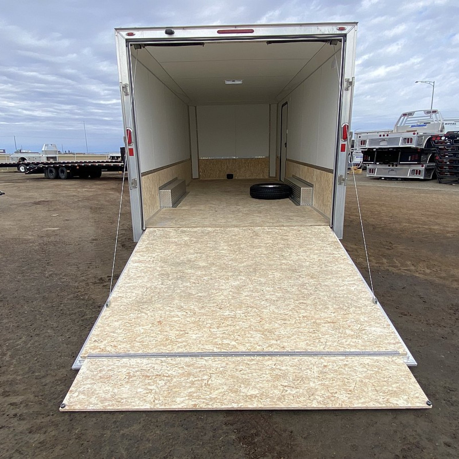 2024 Legend 20' Aluminum Enclosed Auto Hauler - Trailer Inventory