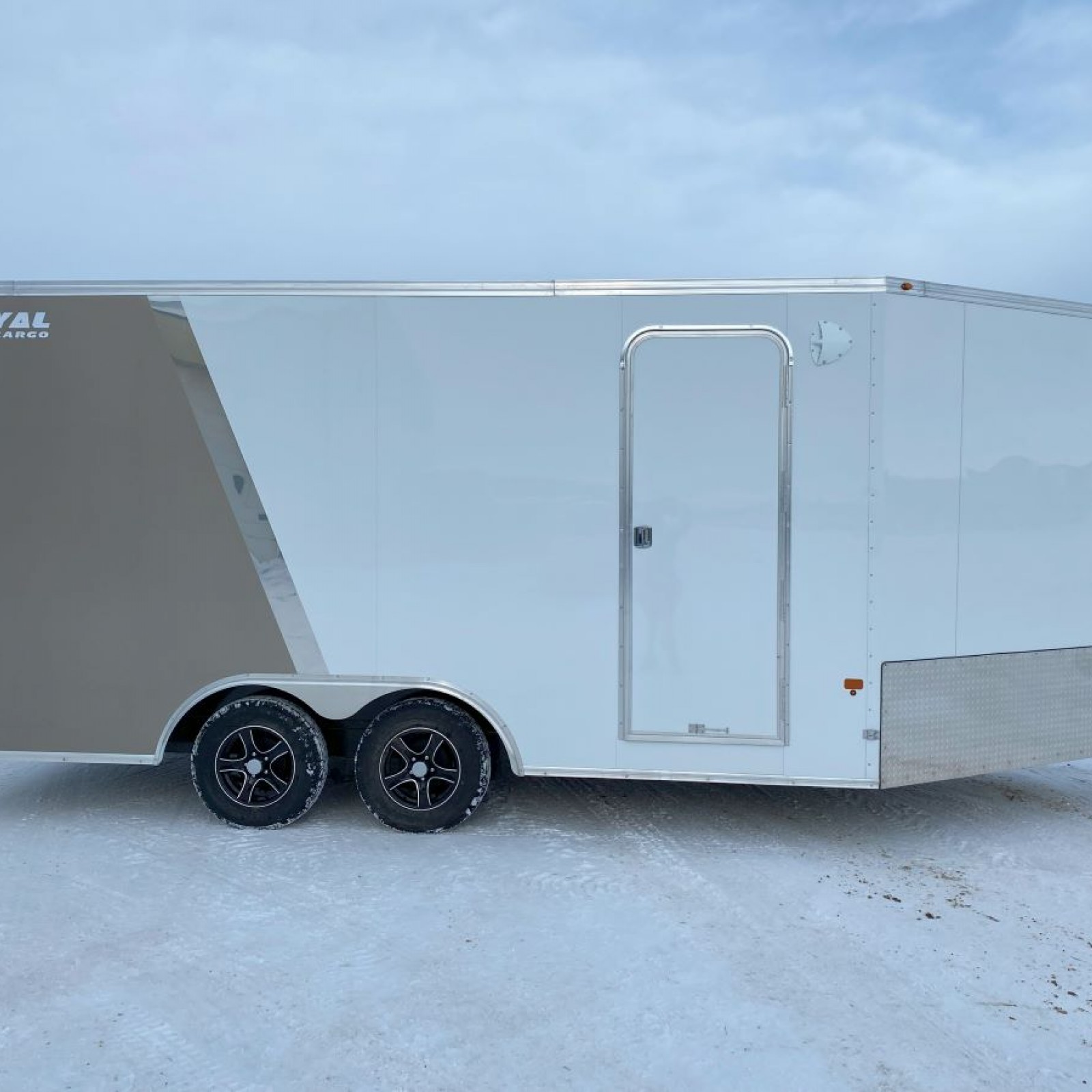2024 Royal 8'x20' Enclosed Sled Trailer - Enclosed Snowmobile Trailers ...