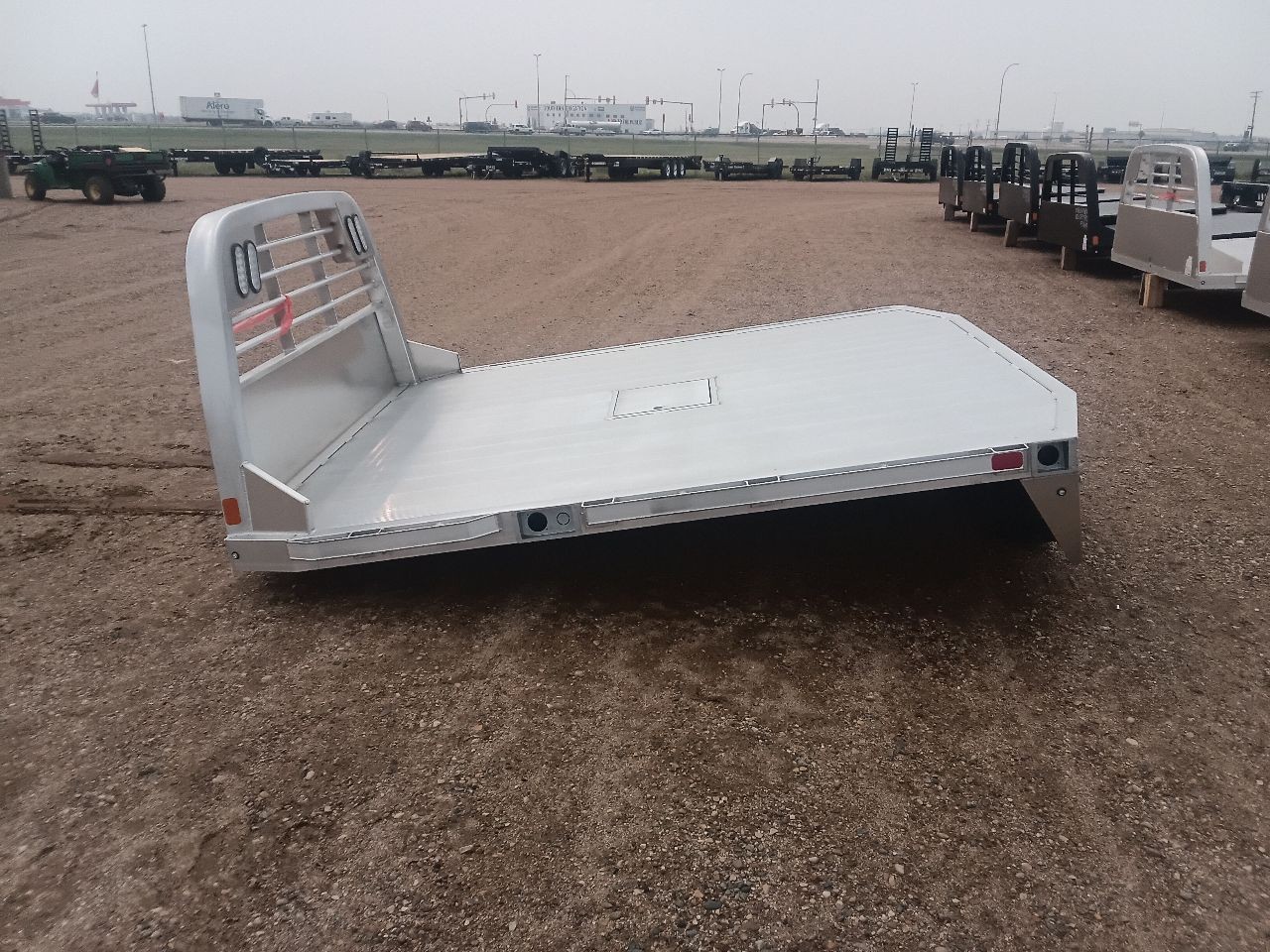 2025 CM 9'4" Aluminum Flat Truck Deck