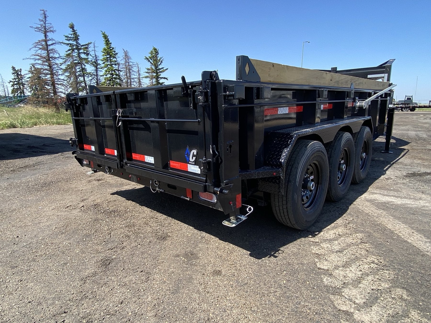 2025 Diamond C LPT307 16' Gooseneck Dump Trailer - Trailer Inventory