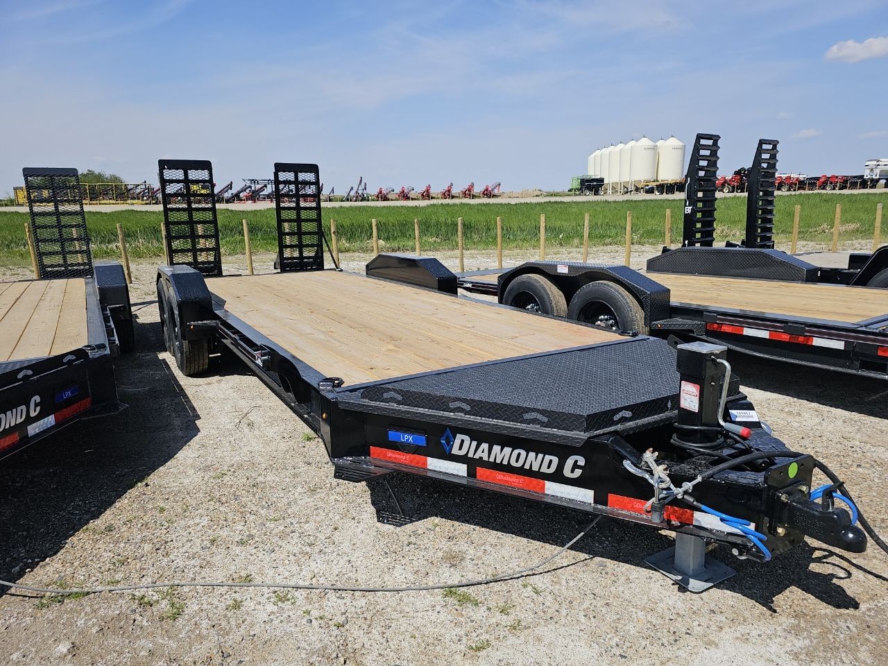 2025 Diamond C LPX 8'6" x 20' Beavertail Flat Deck Trailer
