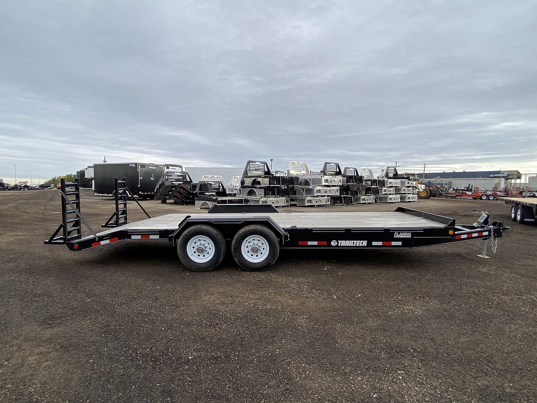 2025 Trailtech CELR270- 20' Equipment Trailer
