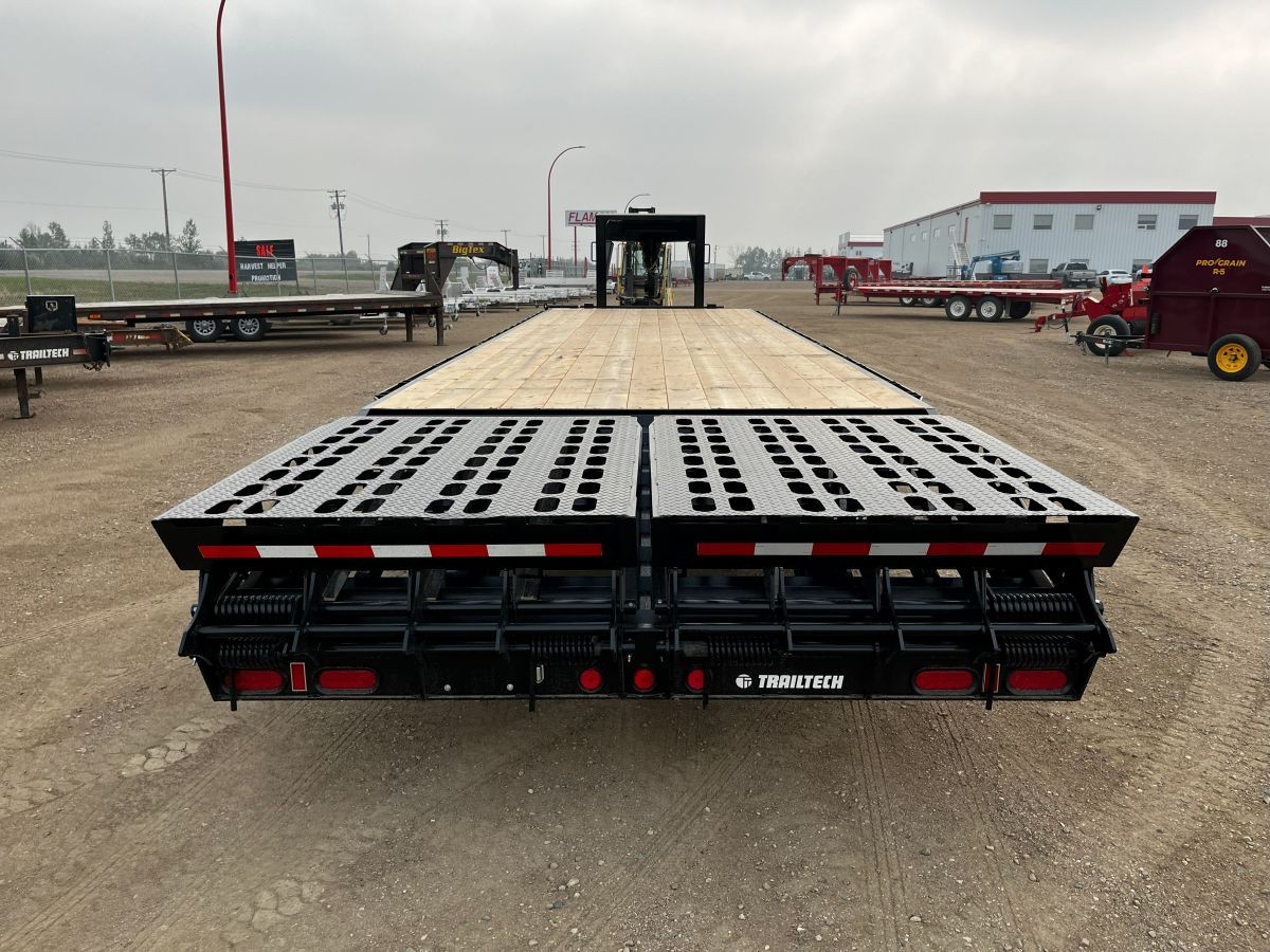 2025 Trailtech TD210 8'6" x 31' GN BT Flat Deck Trailer - Trailer Inventory