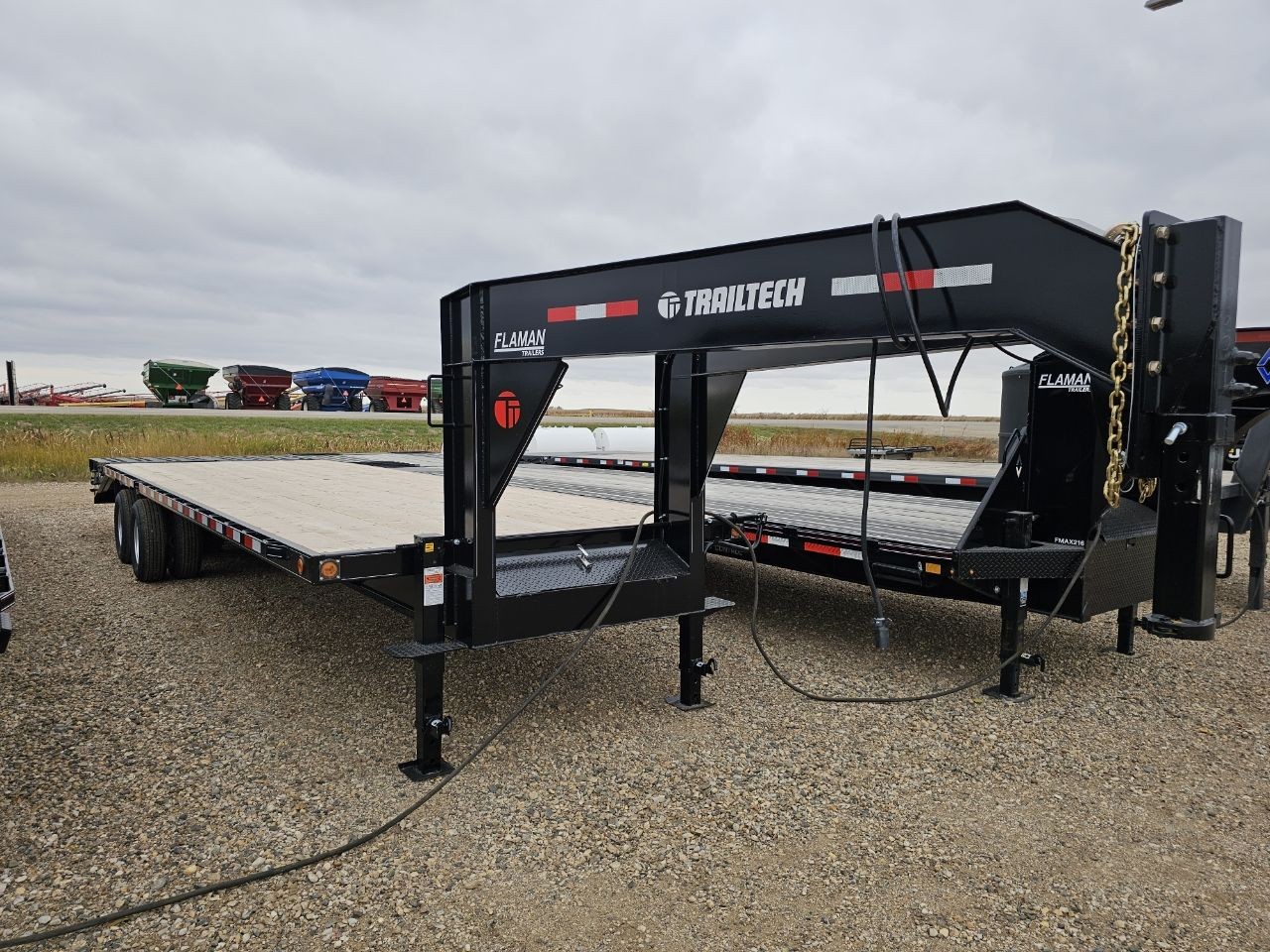 2025 Trailtech TD210 8'6" x 31' GN BT Flat Deck Trailer