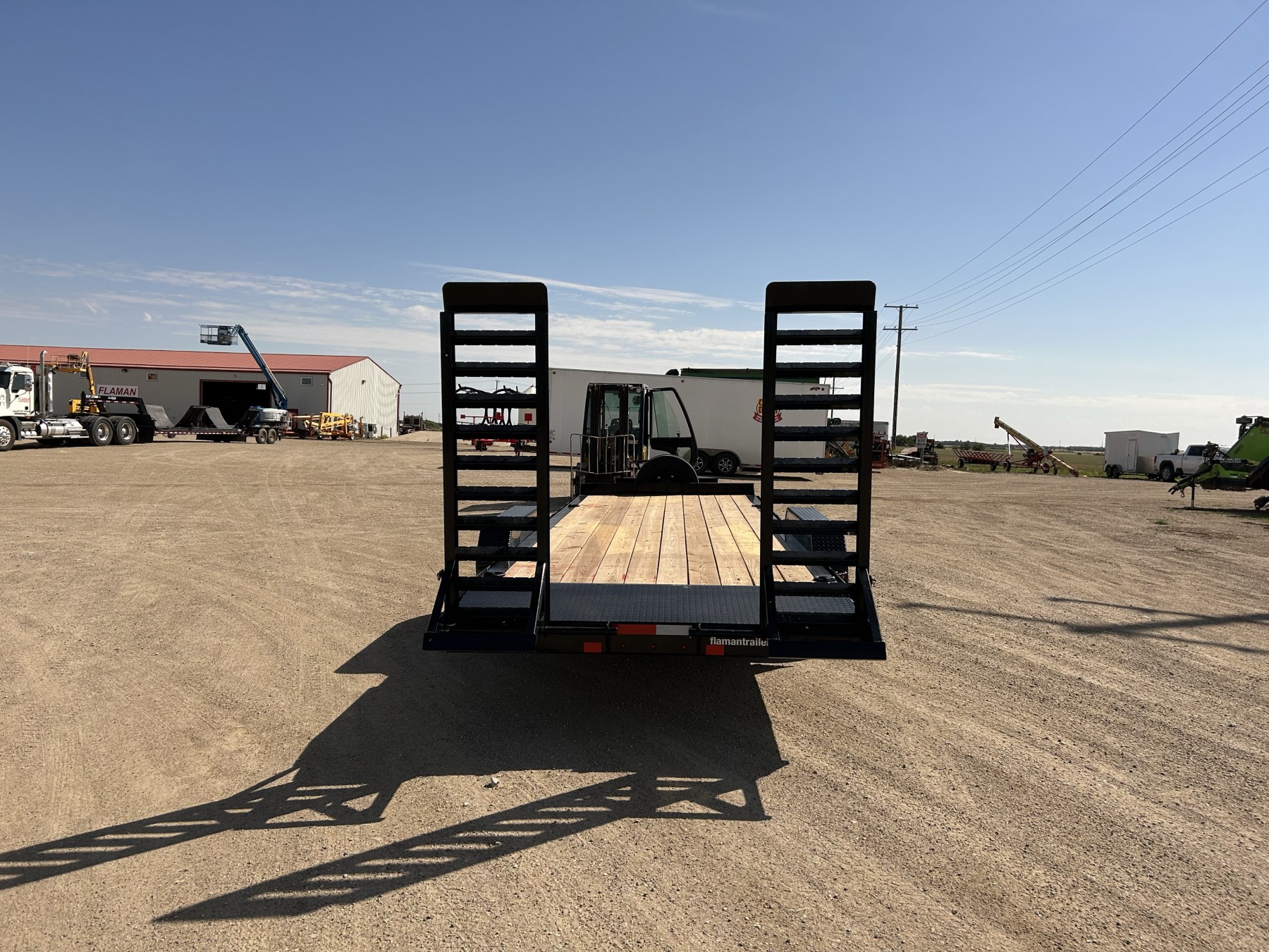 2026 Baseline HEQ 8'6" x 22' Beavertail Flat Deck Trailer - Trailer ...