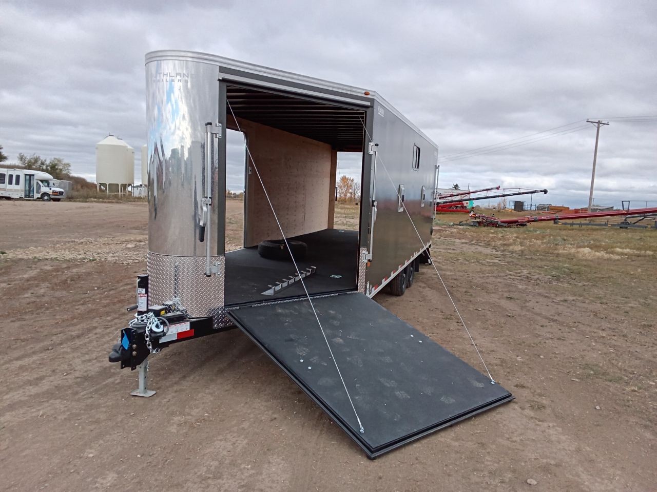 2026 Royal LARSM 8'6" x 22' + V-Nose Toy Hauler Trailer - Steel Frame ...