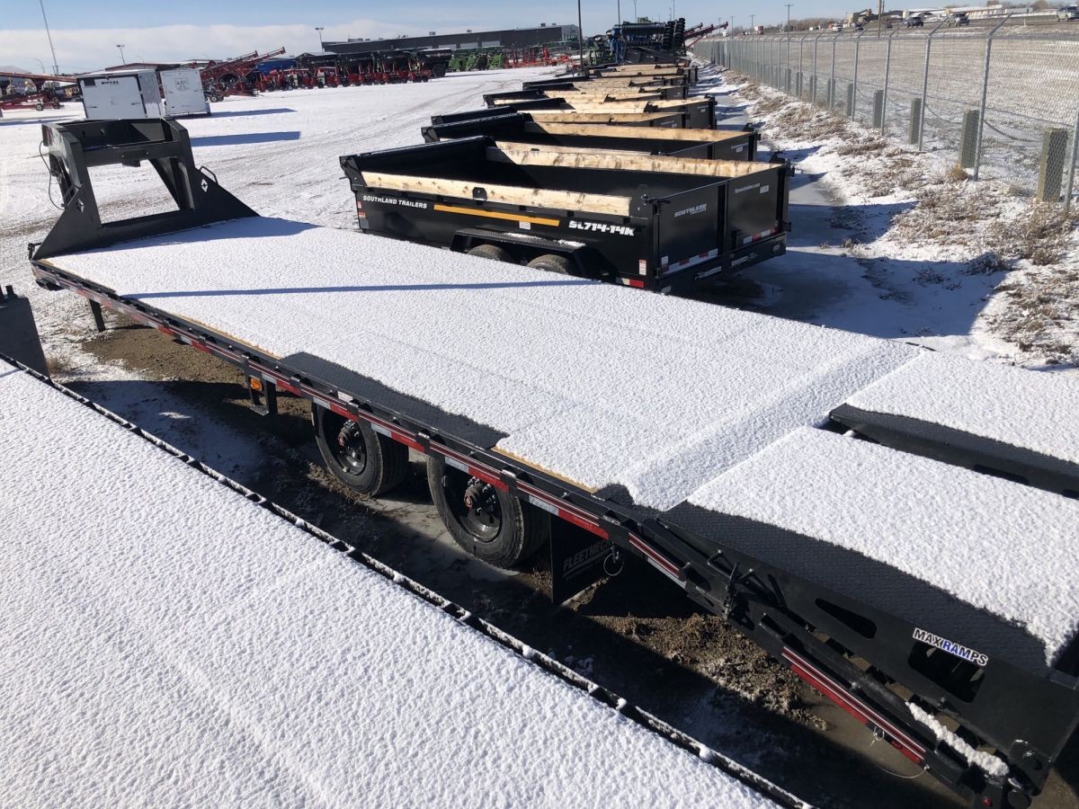 *Clearance* 2023 Diamond C 30' Gooseneck Trailer