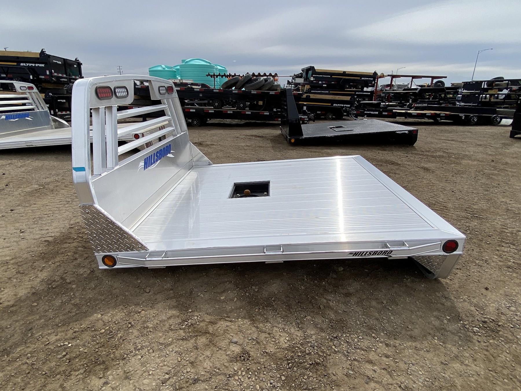 Hillsboro 2000 Series 7'x7' Aluminum Truck Deck - Truck Beds - Equipment Flat Deck Trailers ...