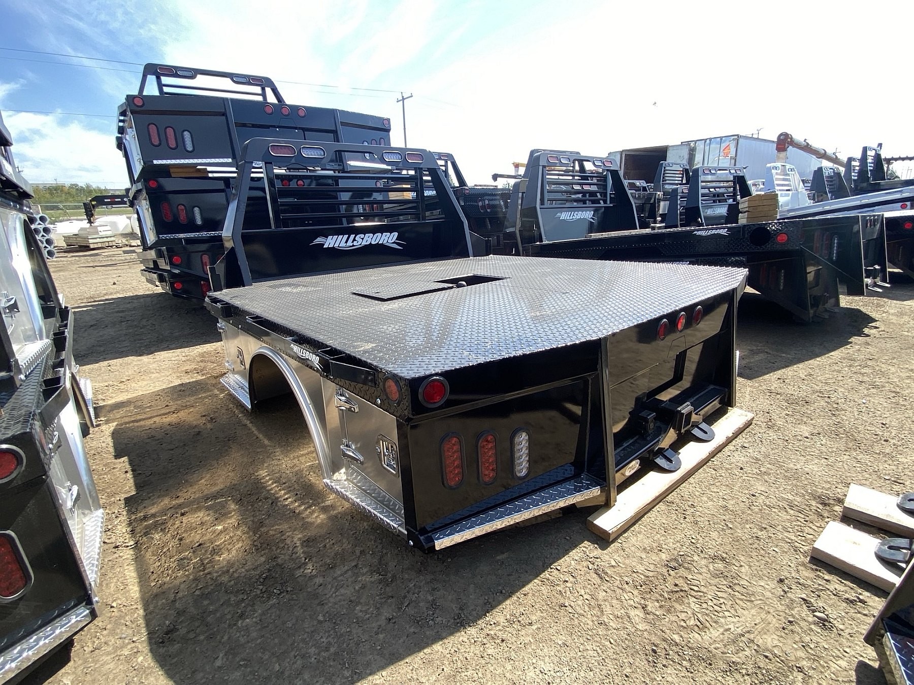 Hillsboro STA500 8'x8.5' Hybrid Truck Deck