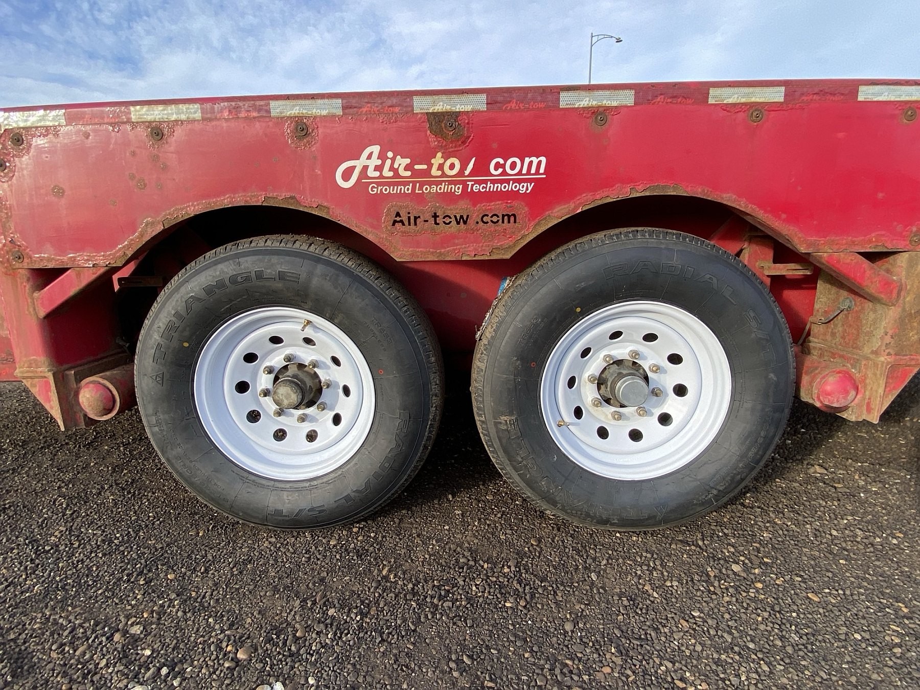 Used 2021 Air-Tow 14' Ground Level Loading Trailer