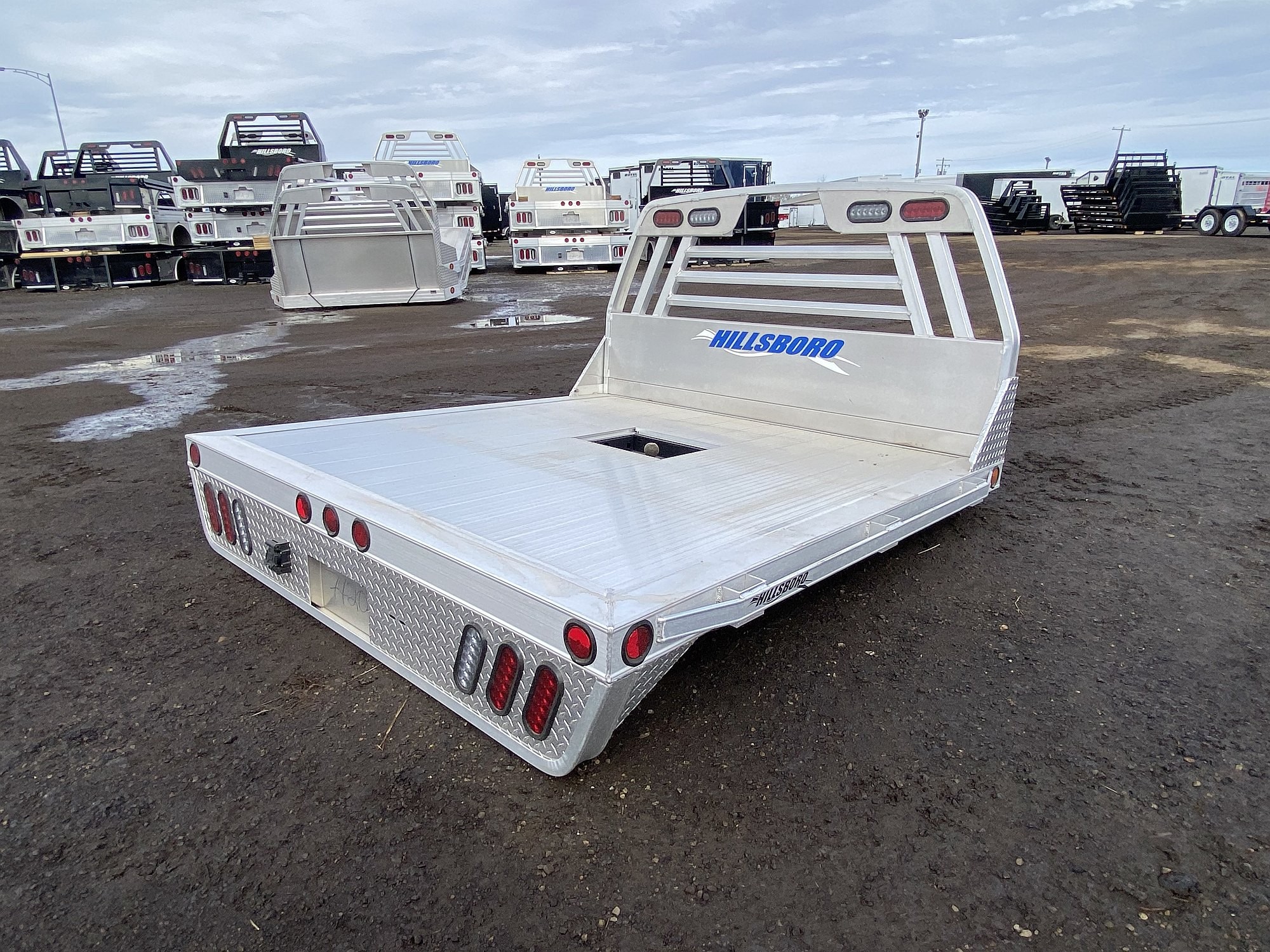 Hillsboro 2000 Series 7'x7' Aluminum Truck Deck - Truck Beds ...